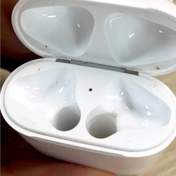 Apple | Cell Phones & Accessories | Empty Airpods Charging Case No ...